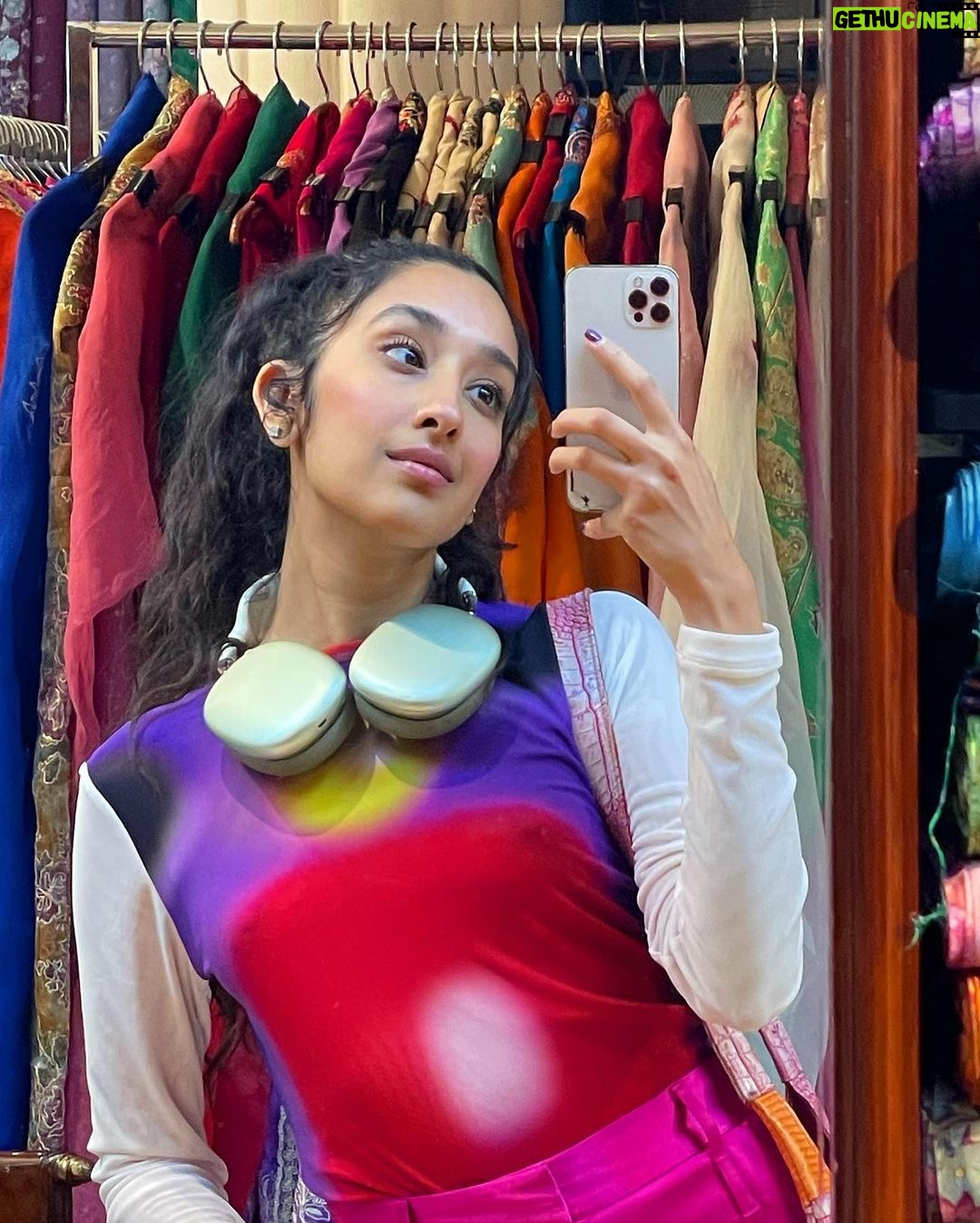 Singer Raveena Aurora HD Instagram Photos and Wallpapers February 2023 ...