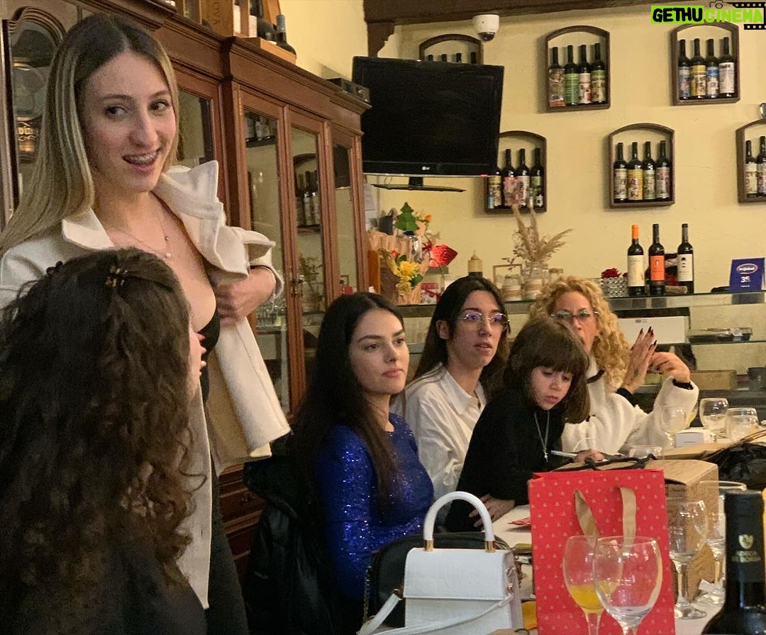 Rebeca Instagram – Esta é a minha equipa😍🙏 a minha segunda família ...