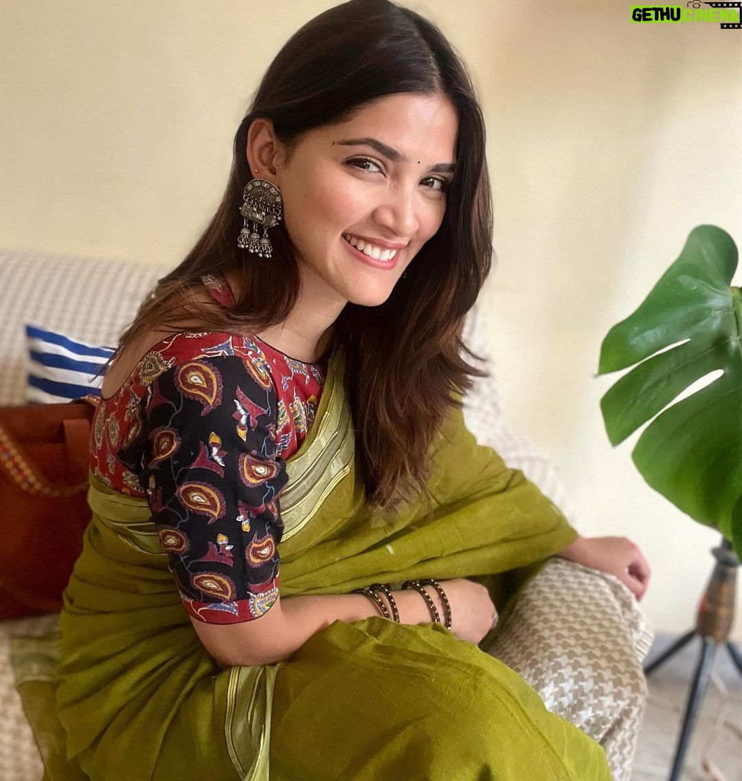Actress Sayli Patil HD Instagram Photos and Wallpapers January 2024 ...