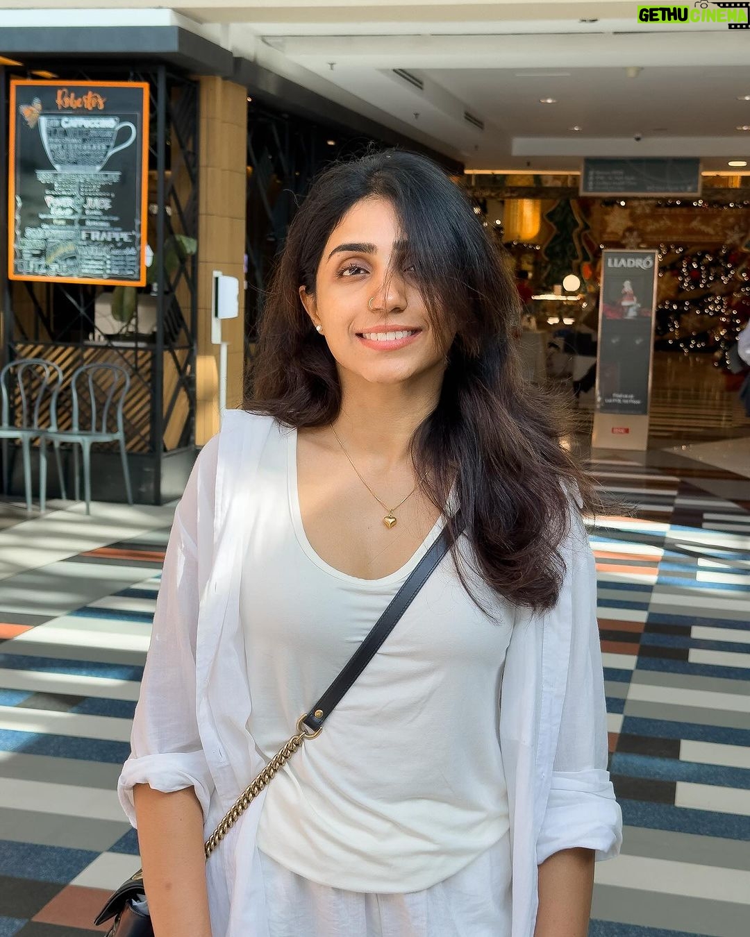Shalini Balasundaram Most Liked Photos and Posts | Gethu Cinema