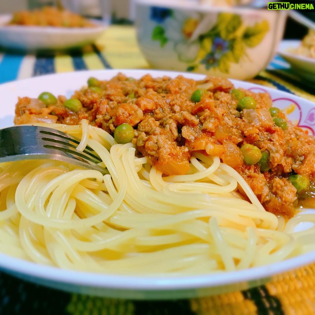 Sky Li Instagram – 現在的男人 不會做點飯 還真難混 | Gethu Cinema