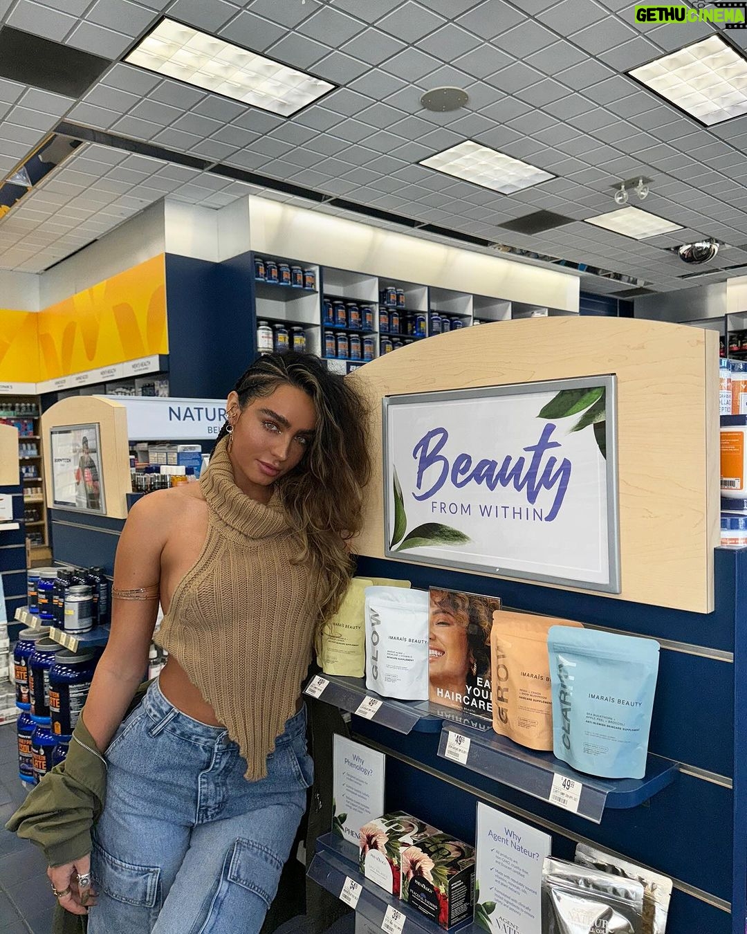 Sommer Ray Instagram – so so sooooo excited to have @imaraisbeauty in ...