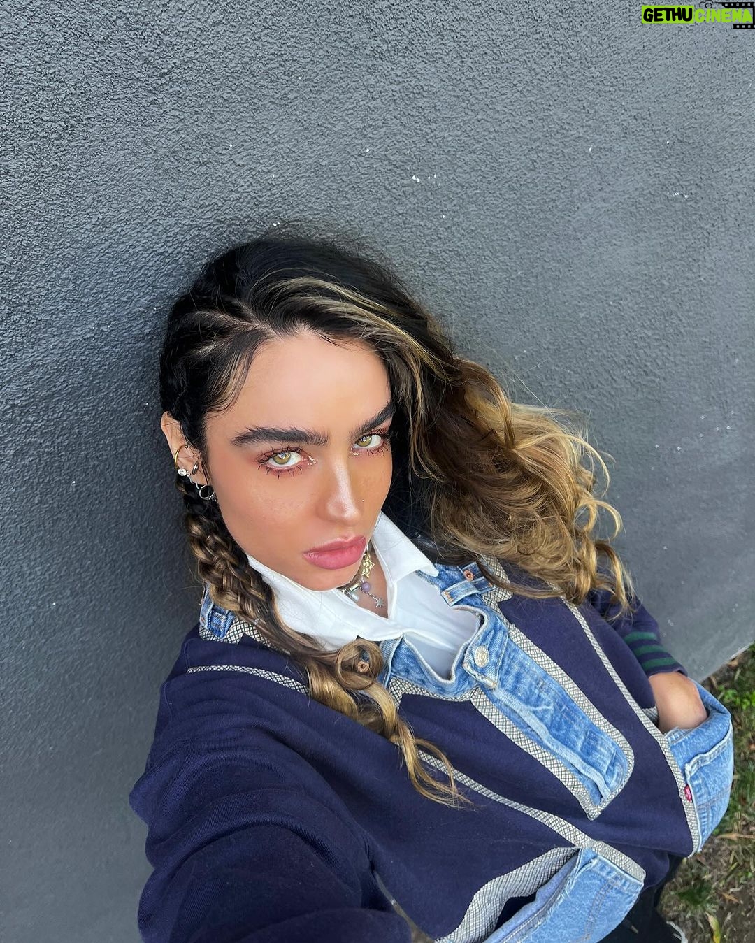 Sommer Ray Instagram – 🩵 💙 | Gethu Cinema