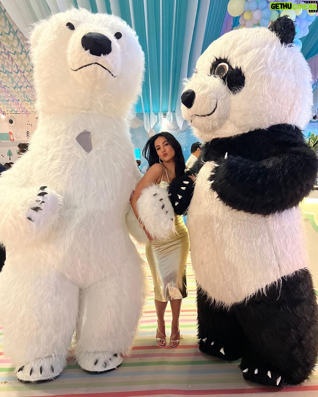 Sonal Chauhan Instagram – Just can’t think of a caption…. 🐣 The mind is ...