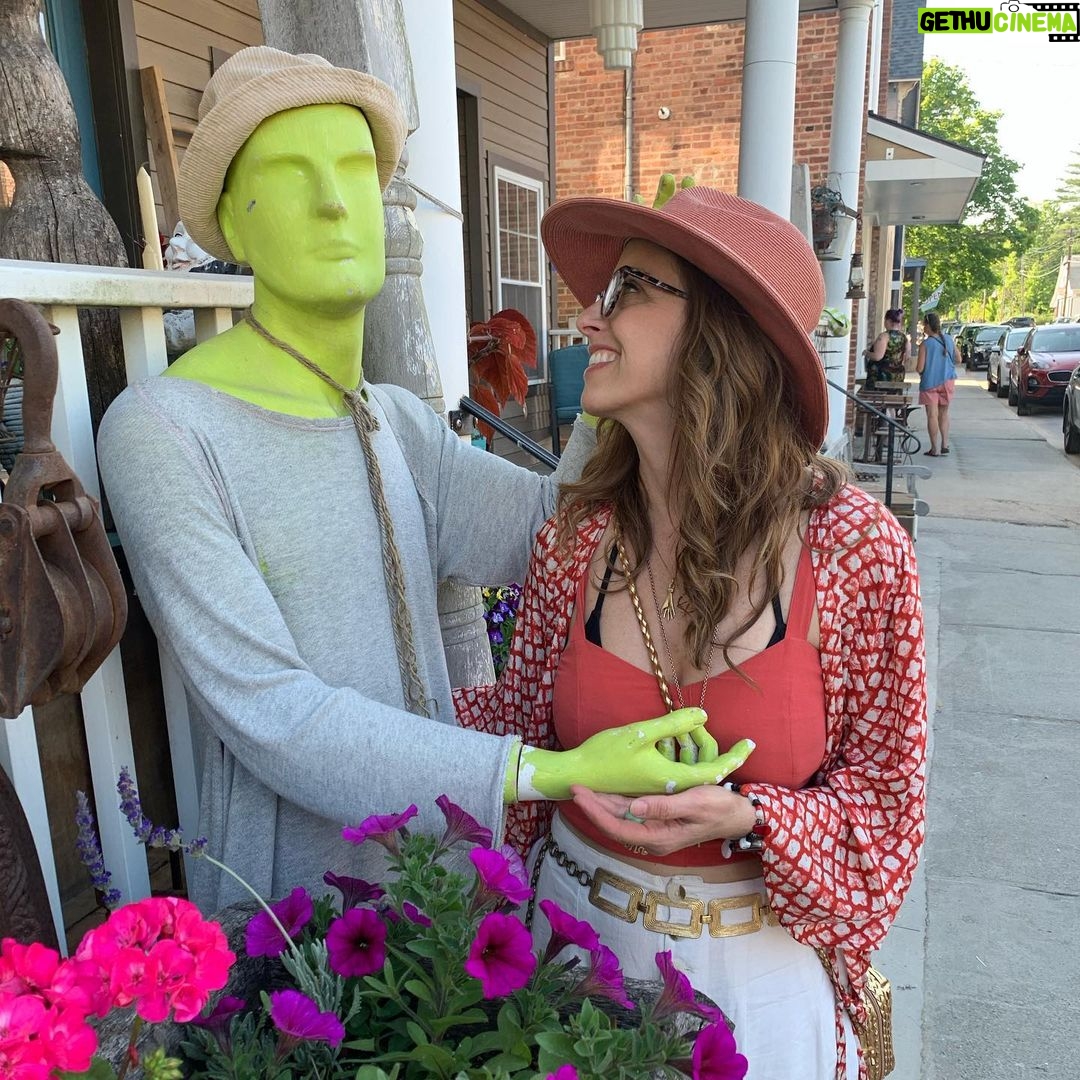 Spencer Tunick Instagram – She’s such a ham | Gethu Cinema