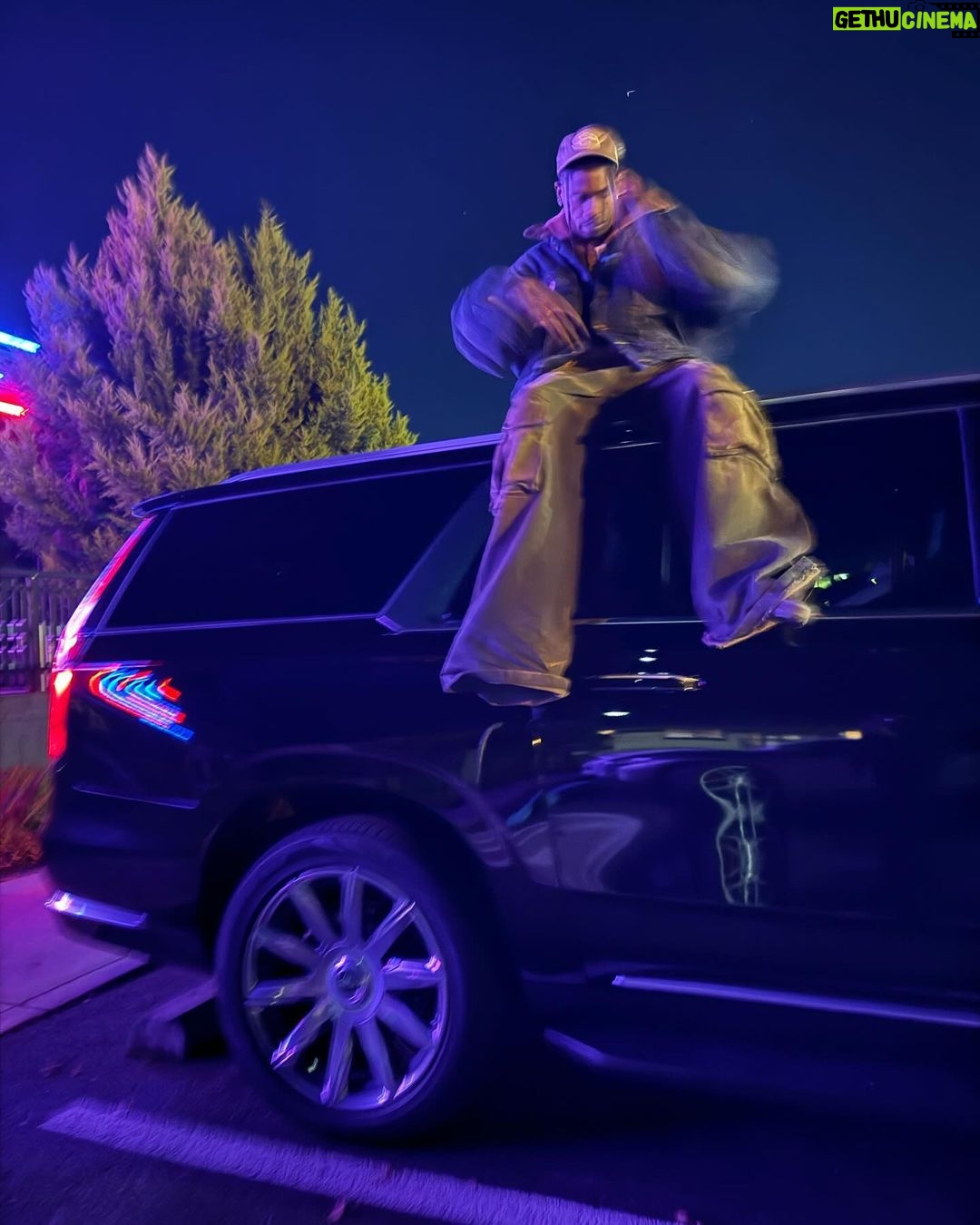 Travis Scott Instagram – 👋👋 | Gethu Cinema