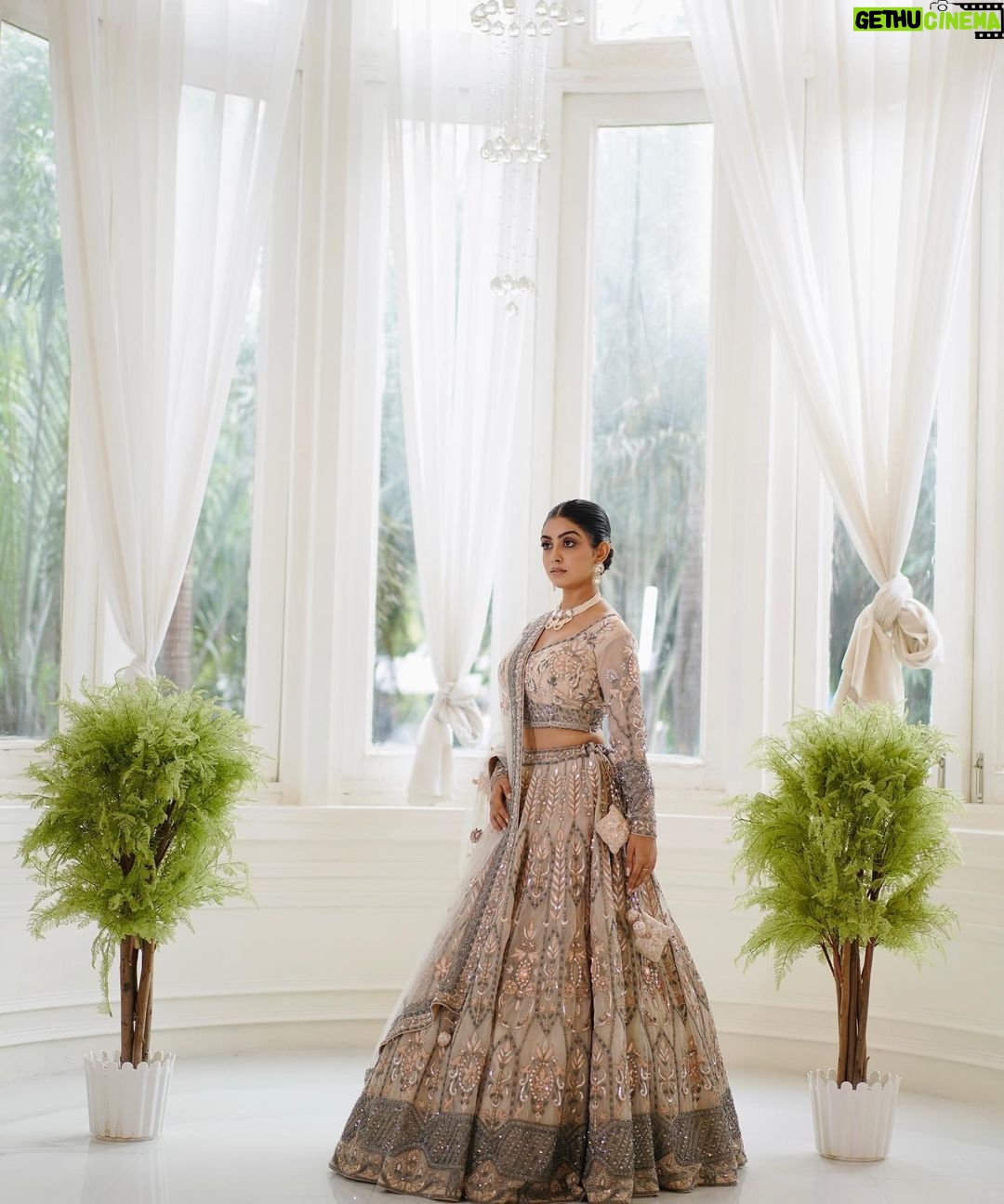 Actress Twinkle Arora HD Instagram Photos and Wallpapers August 2023 ...