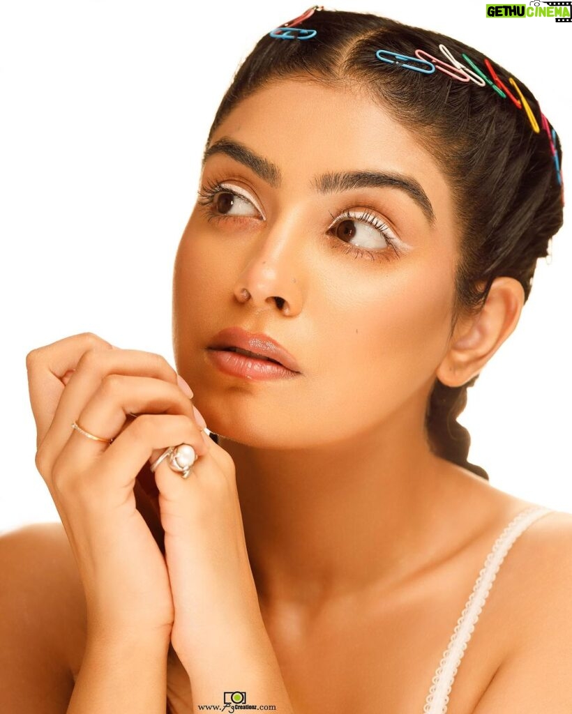 Actress Twinkle Arora HD Instagram Photos and Wallpapers December 2023 ...