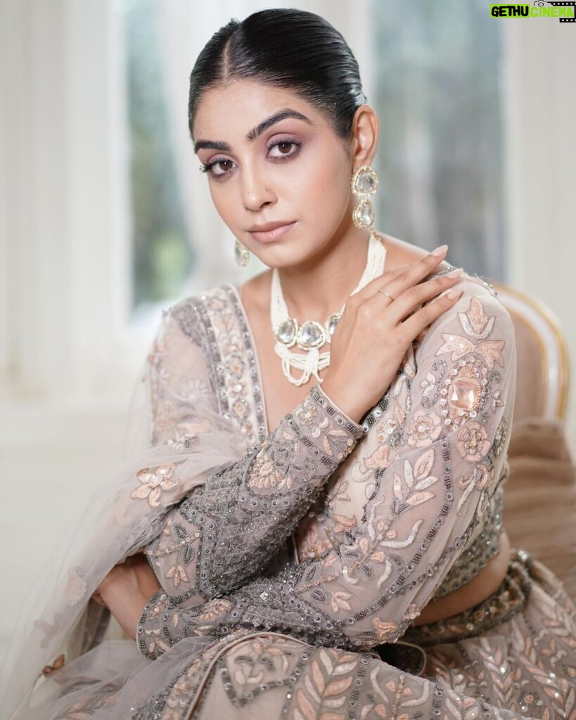 Actress Twinkle Arora HD Instagram Photos and Wallpapers August 2023 ...