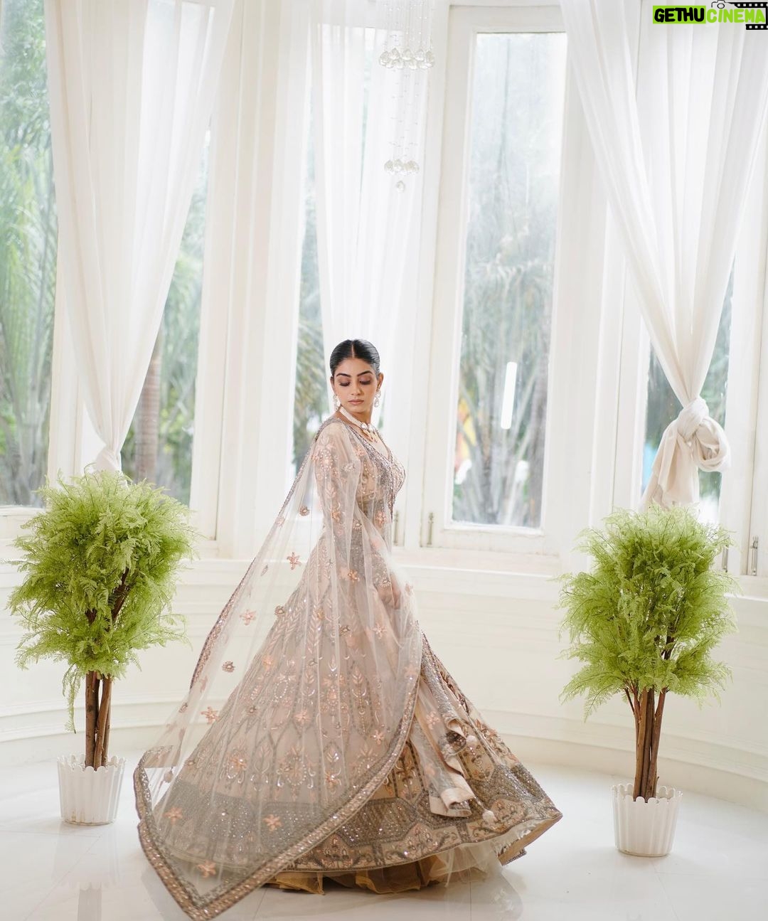 Actress Twinkle Arora HD Instagram Photos and Wallpapers August 2023 ...