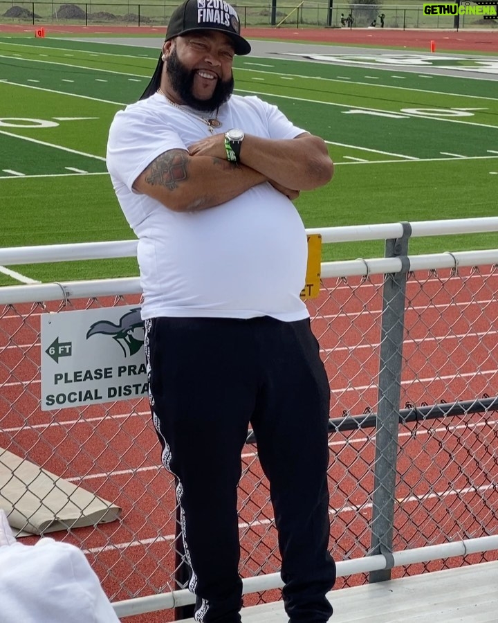 Vanity Alpough Instagram – Happy Father’s Day to my Daddy🖤 ...