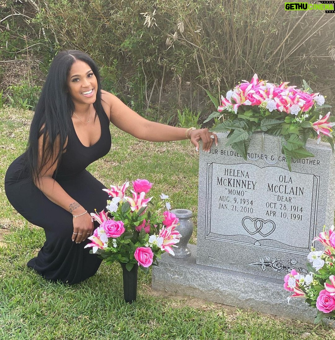 Vanity Alpough Instagram – Happy Mother’s Day to my rock @julie_aka ...