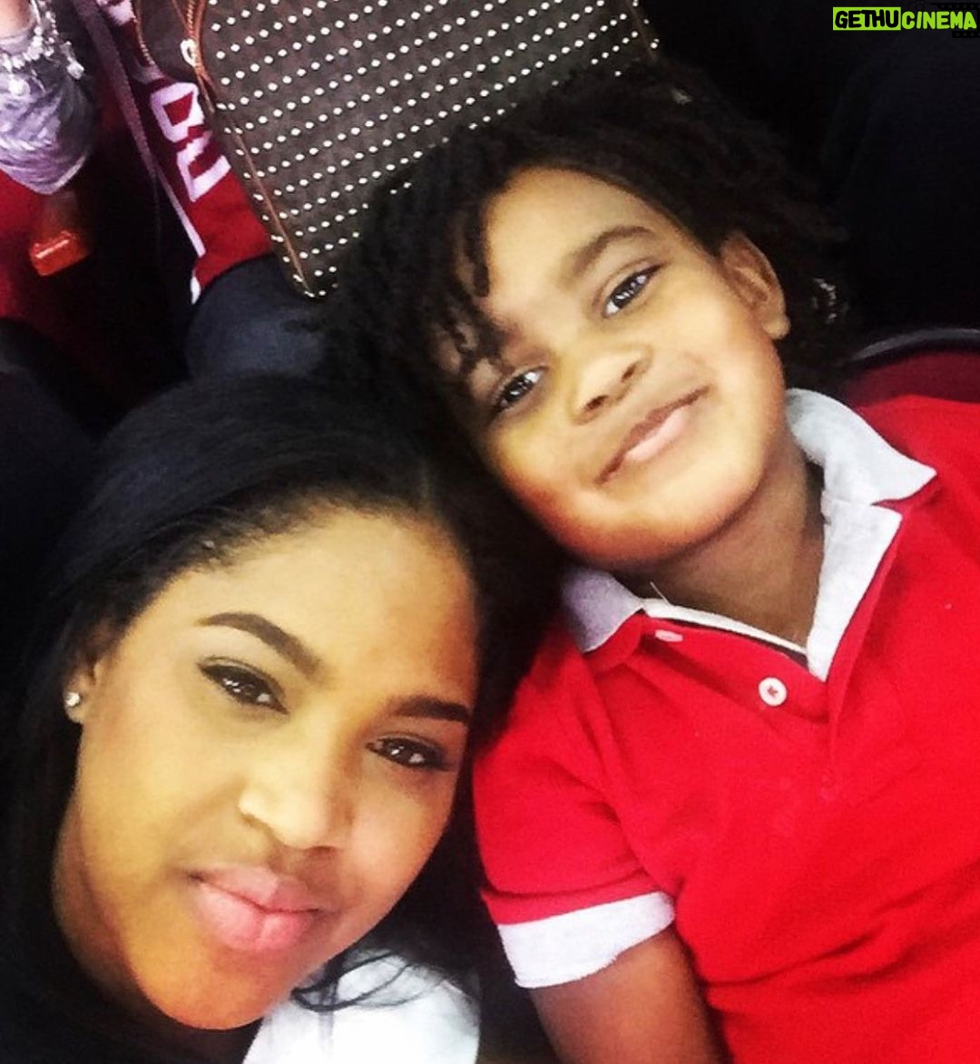Actress Vanity Alpough HD Instagram Photos and Wallpapers December 2023 ...