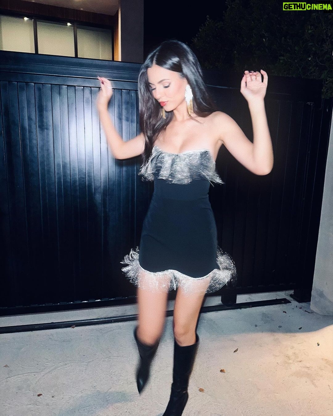 Actress Victoria Justice HD Instagram Photos and Wallpapers December ...