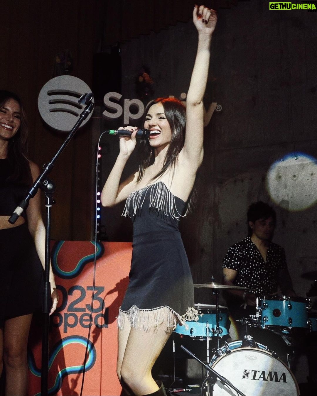 Actress Victoria Justice HD Instagram Photos and Wallpapers December ...