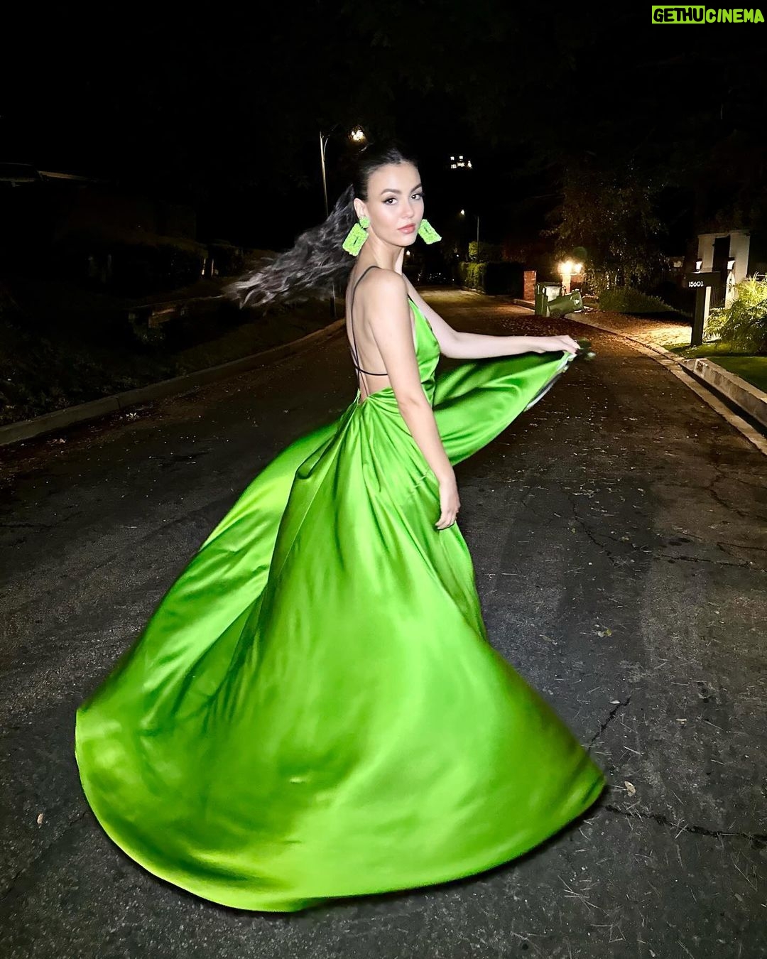 Actress Victoria Justice HD Instagram Photos and Wallpapers December ...