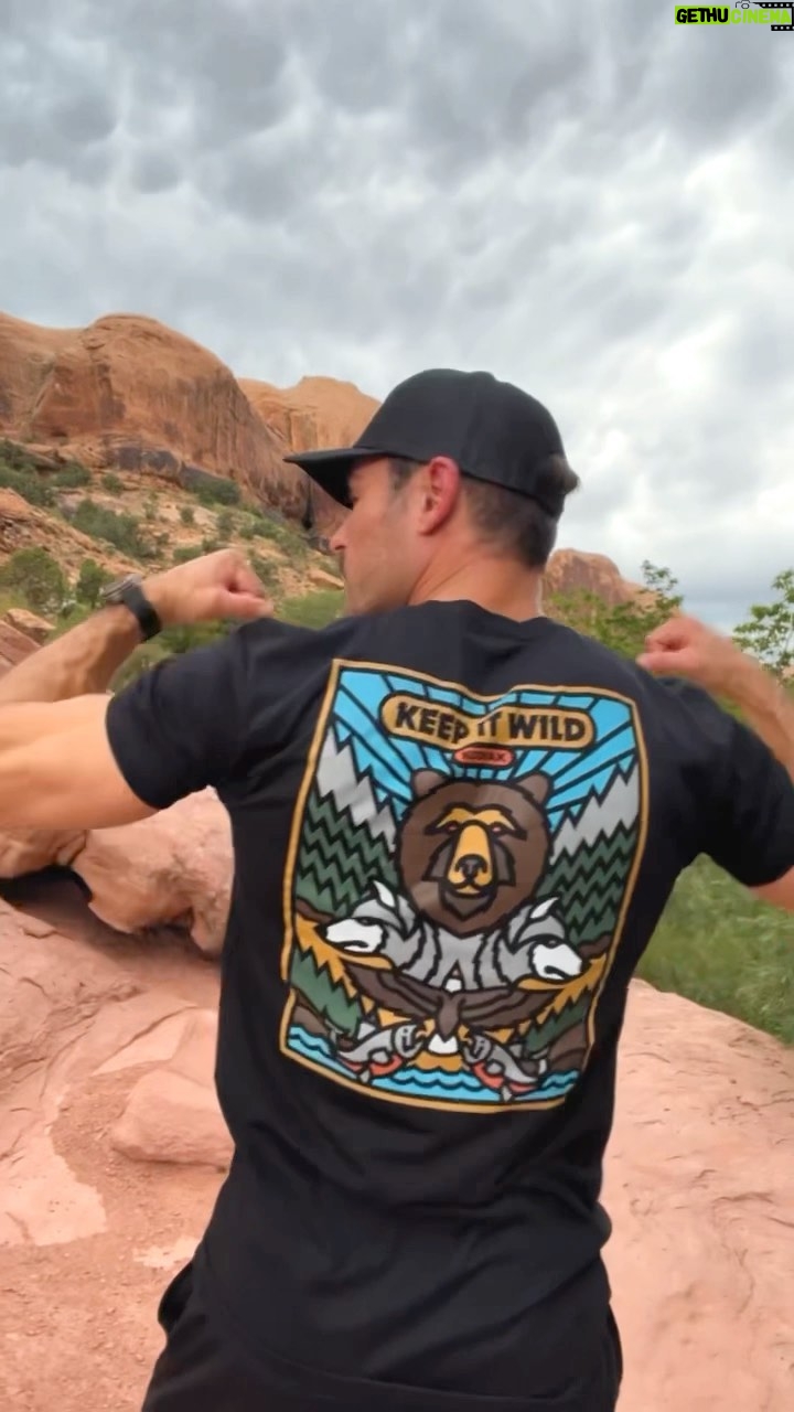 Zac Efron Instagram – The adventure continues with @kodiakcakes ! 100% ...