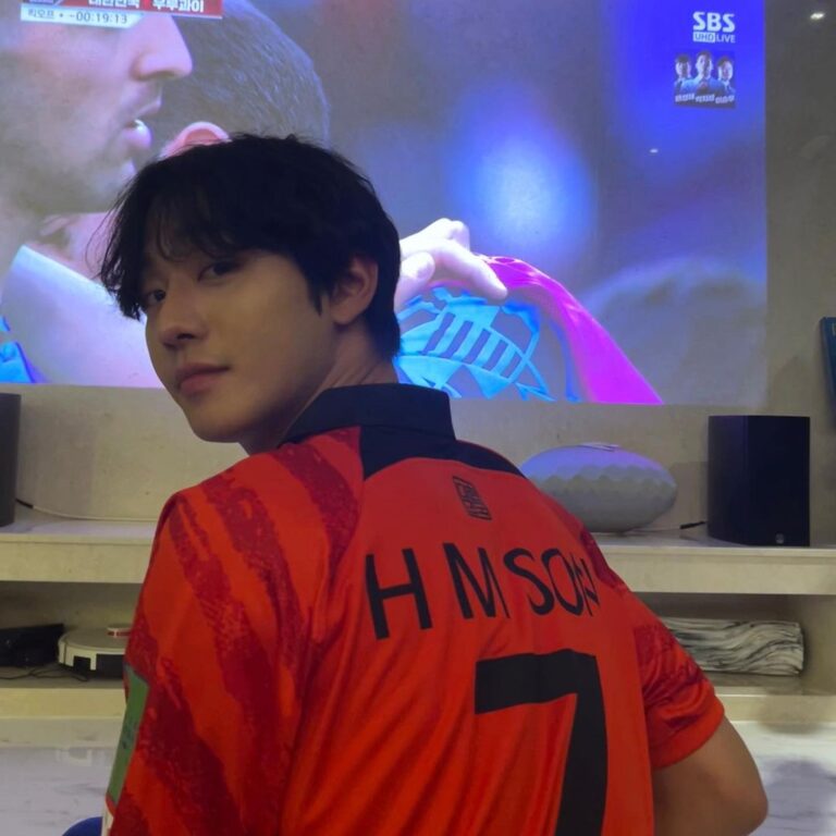 10 Epic Instagram Photos of Ahn Hyo-seop