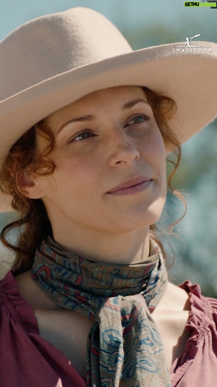 Actress Amanda Righetti HD Instagram Photos and Wallpapers June 2024 ...