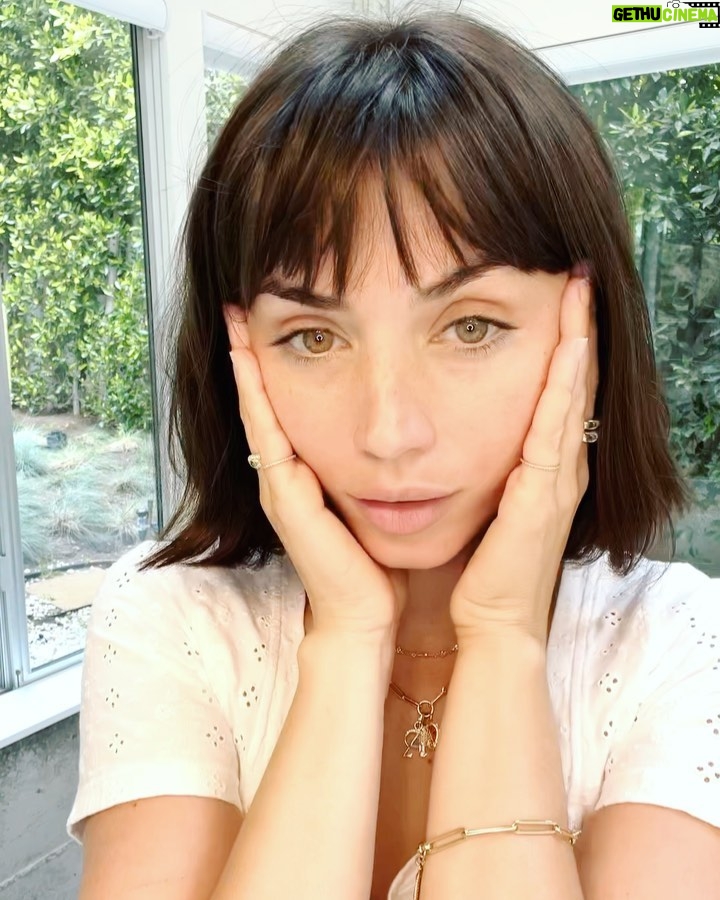 Ana de Armas Instagram – For red carpet worthy skin I use La Mer ...
