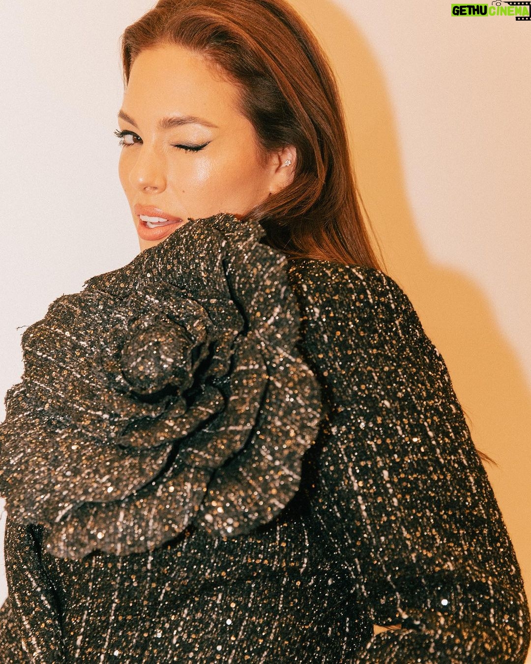 Ashley Graham Instagram – it’s a dance-on-the-table kinda look ...