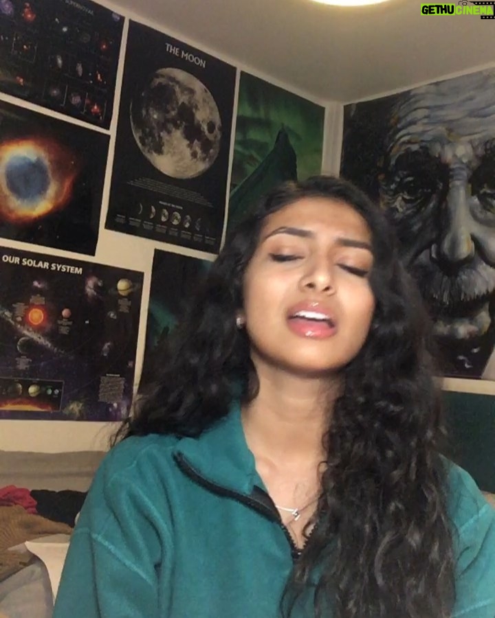 Ashnaa Sasikaran Instagram – Session 32 – Summer Walker: lemme know ...