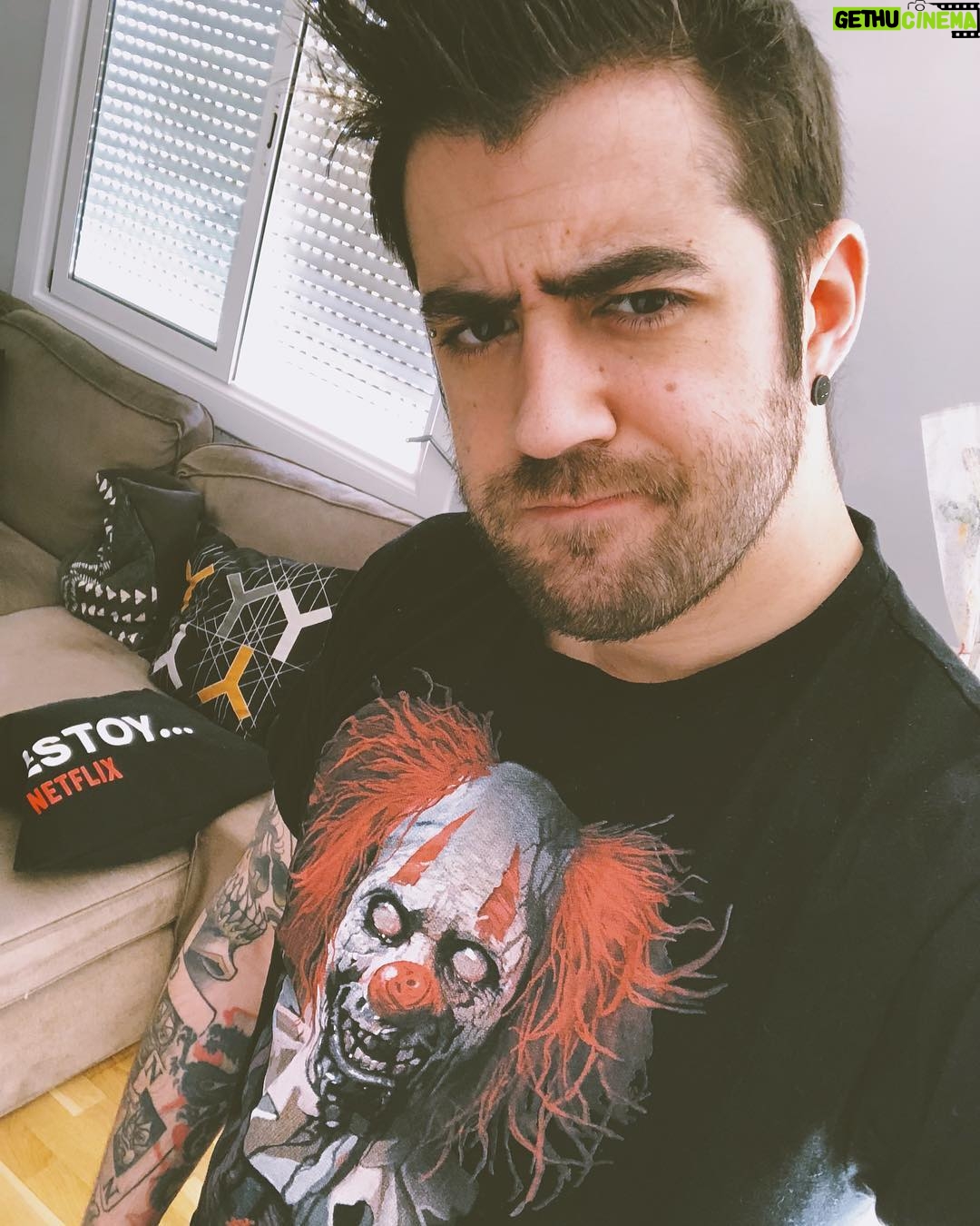 AuronPlay Instagram – hola amics | Gethu Cinema