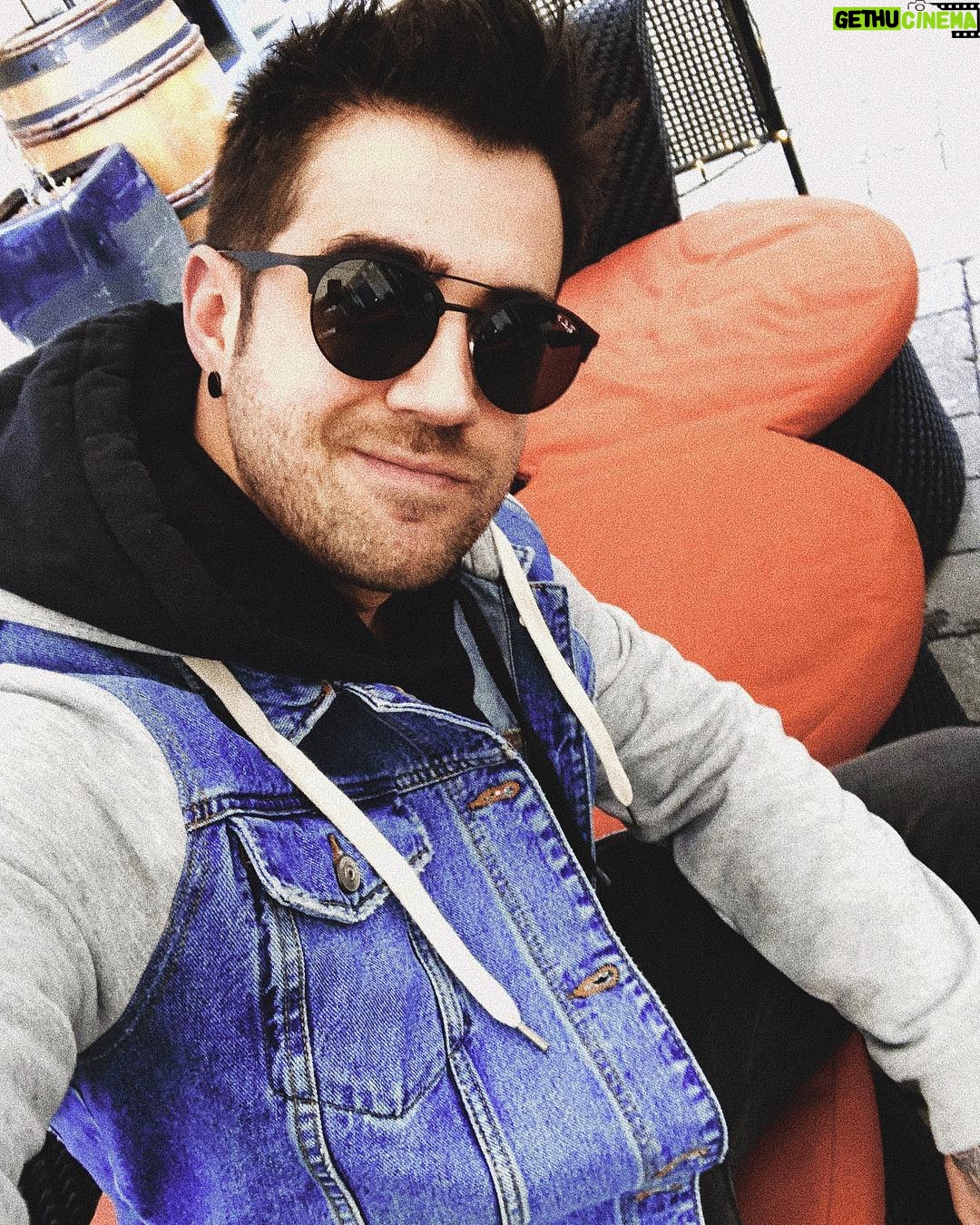 AuronPlay Instagram – pero bueno folagor el pikachu el bulbasur Dublin ...