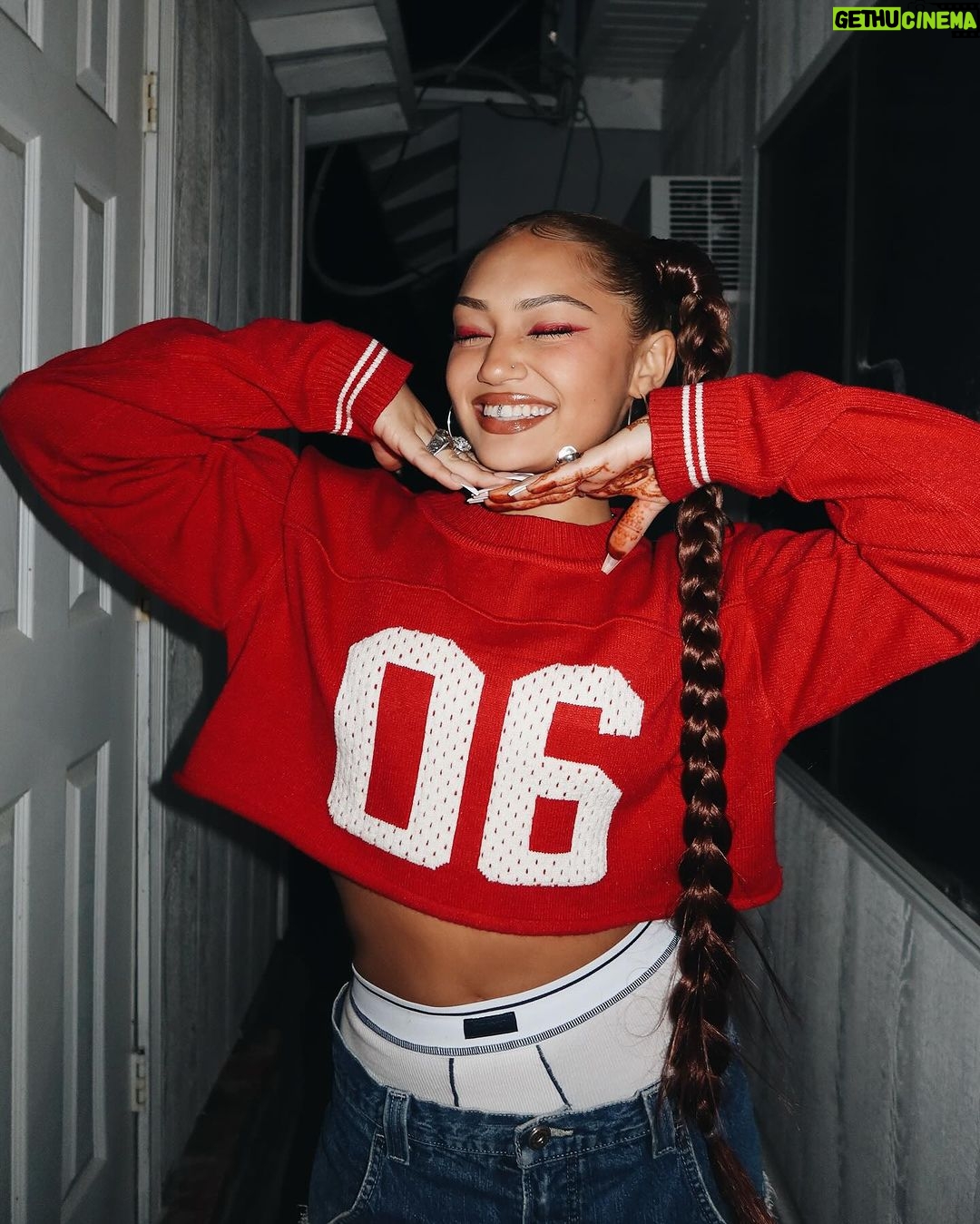 Actress Avani HD Instagram Photos and Wallpapers February 2024 | Gethu ...