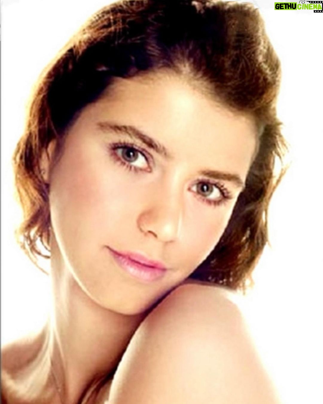 Beren Saat Instagram – Beren 20 💖 | Gethu Cinema