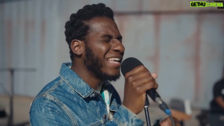 Calmatic Instagram – Live performance of Sweeter by Leon Bridges ...