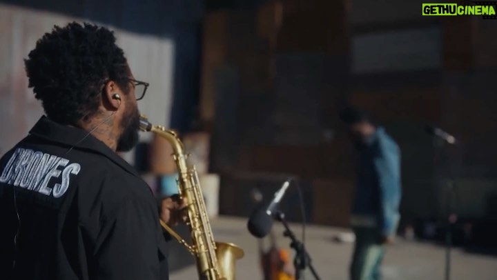 Calmatic Instagram – Live performance of Sweeter by Leon Bridges ...