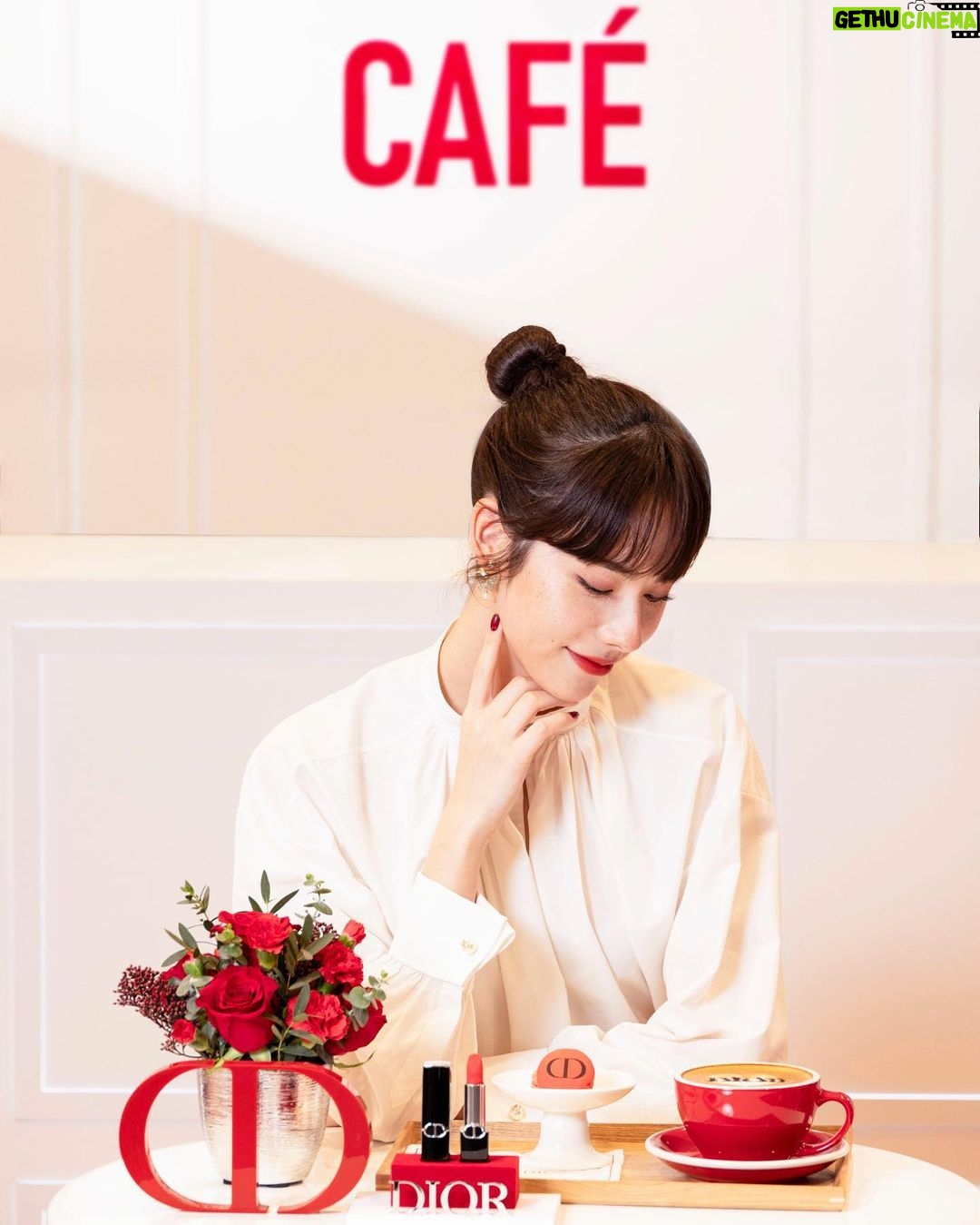 Charlize Lamb Instagram – I feel rouge in my Dior💋 @DiorBeauty @Dior # ...