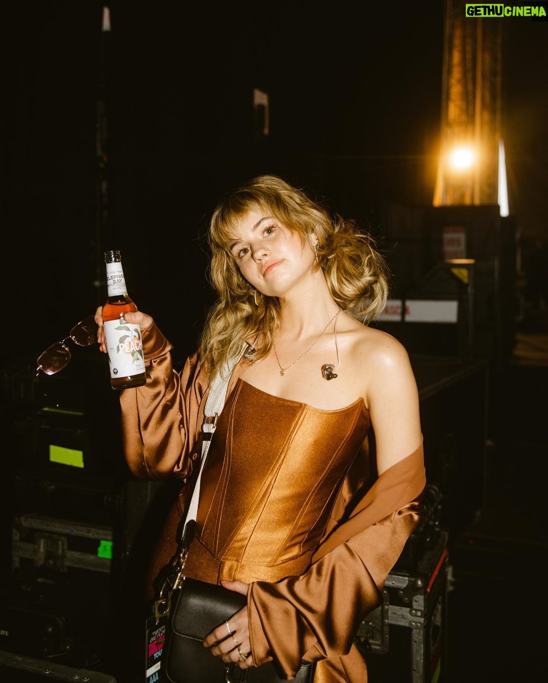 Actress Debby Ryan HD Instagram Photos and Wallpapers July 2022 | Gethu ...