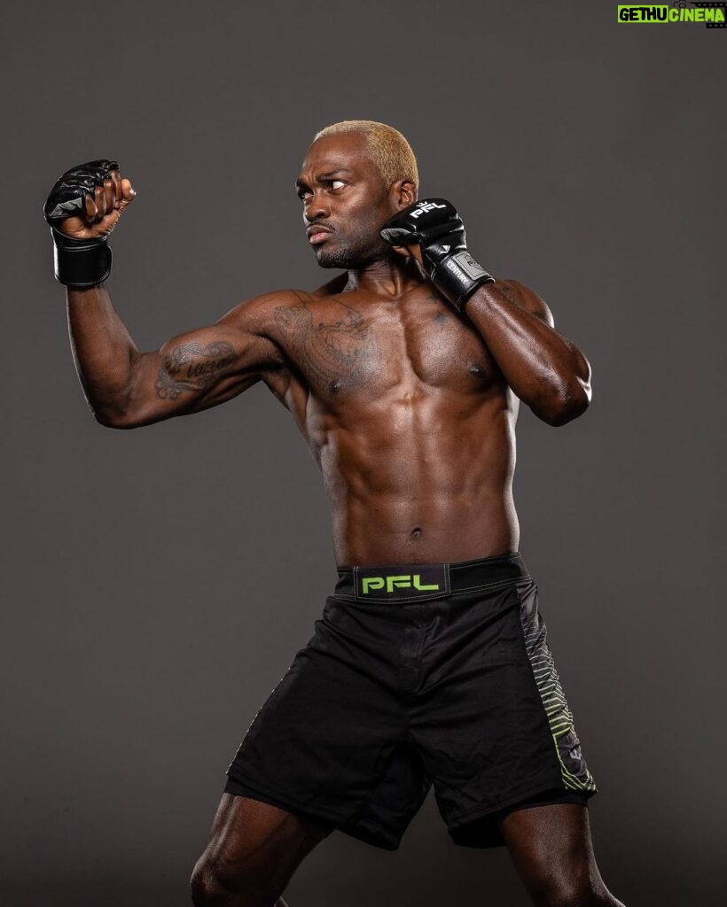 Actor Derek Brunson HD Instagram Photos and Wallpapers November 2023 ...