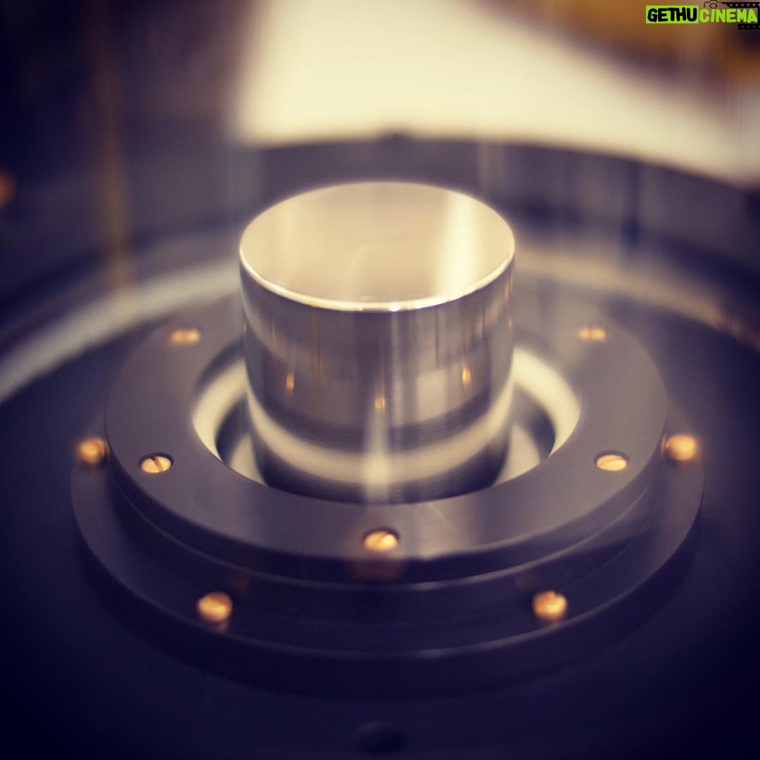 Derek Muller Instagram – This kilogram has been the mass standard of ...