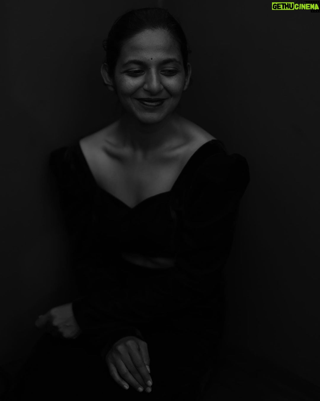 Dhanya Ananya Instagram – melting in black with @vinod__lal & @binee_30 ...