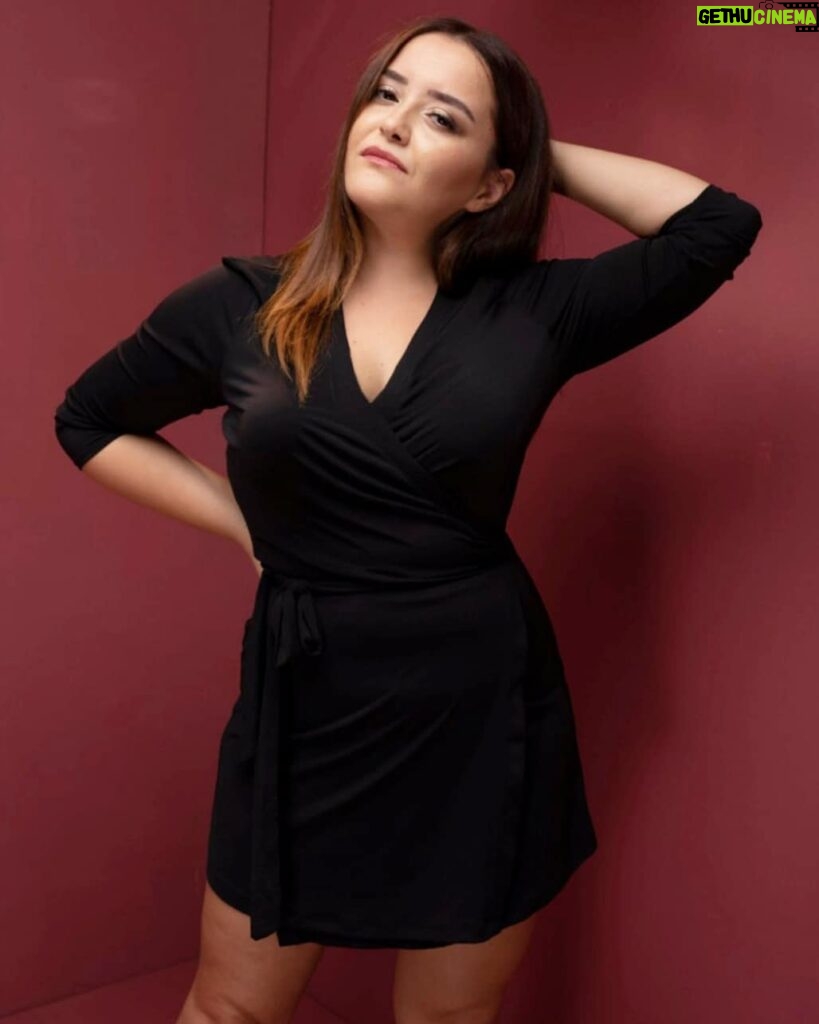 Actress Duygu Karaca HD Instagram Photos and Wallpapers December 2020 ...