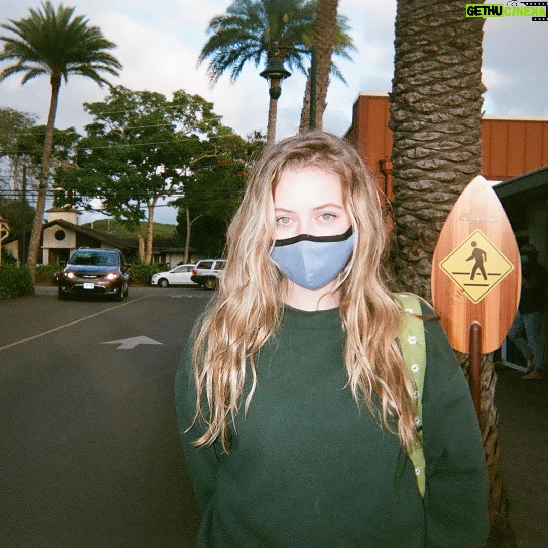 Emma Meisel Instagram – I developed my cameraaaa 🥰 Oahu, Hawaii | Gethu ...