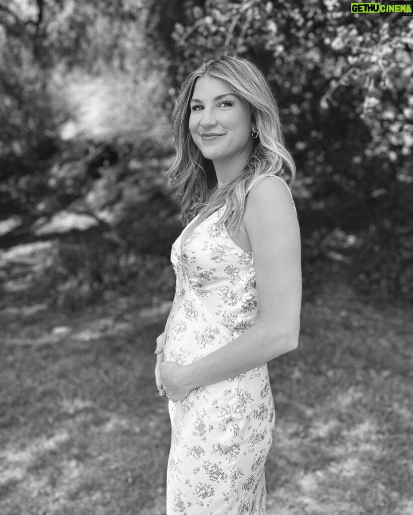 Actress Emmy Buckner HD Instagram Photos and Wallpapers June 2023 ...