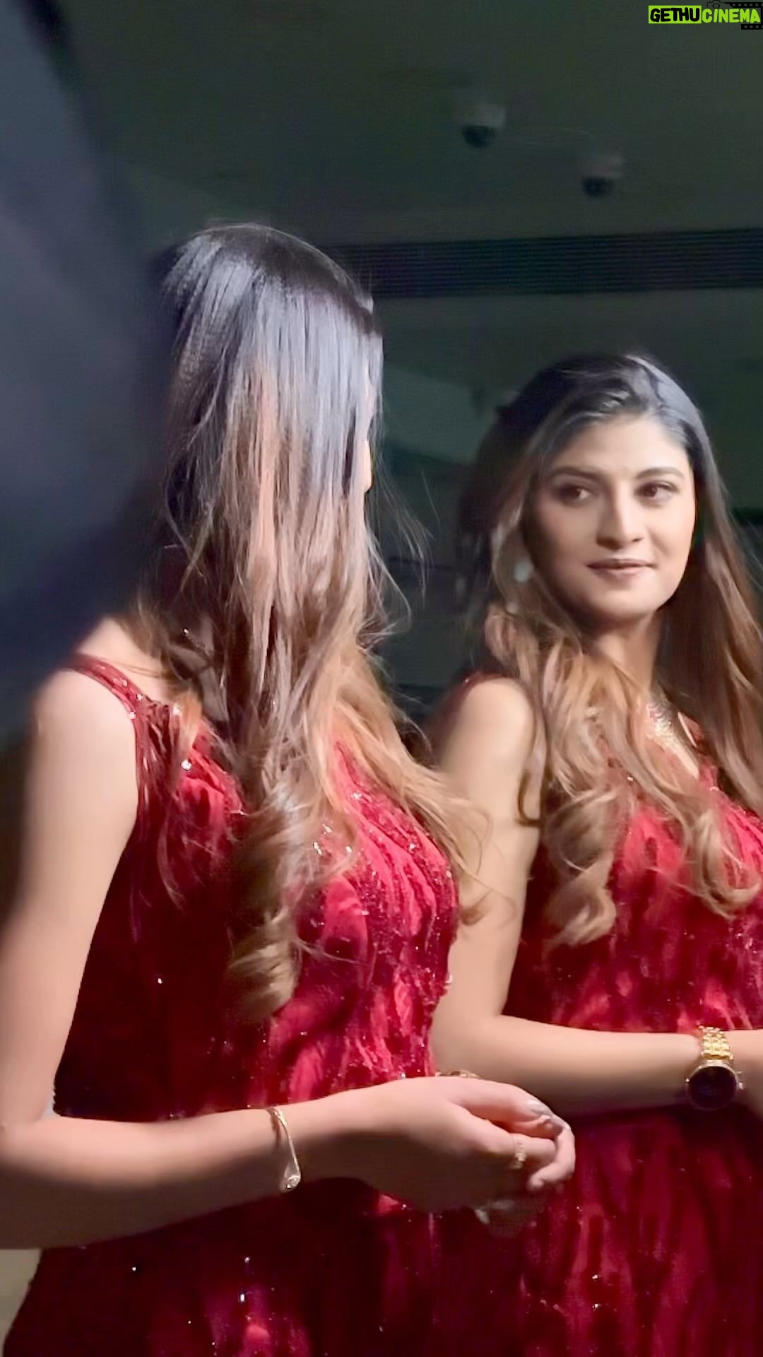 Actress Gayatri Jadhav HD Instagram Photos and Wallpapers October 2023 ...