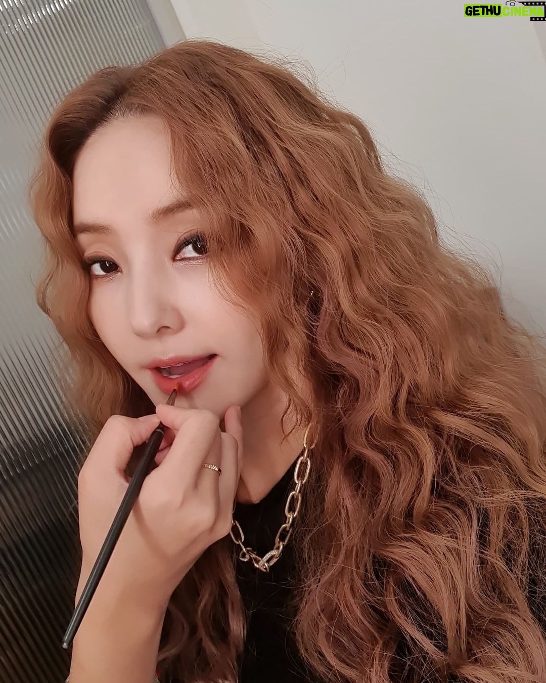 Han Chae-young Instagram – #hippiestyle #cameback #finally #itsme ...