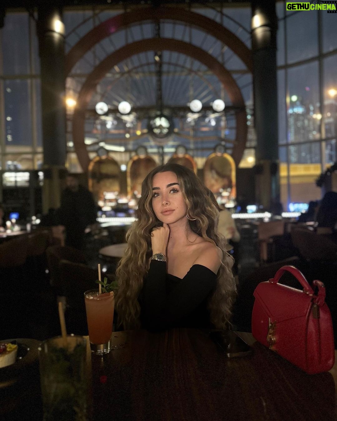 Actress Hana AlZahed HD Instagram Photos and Wallpapers February 2023 ...