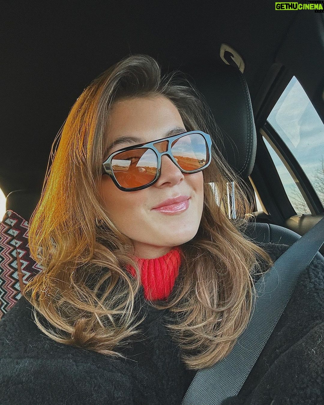 Jamie-Lee Six Instagram – enjoy the weekend 🤍 | Gethu Cinema