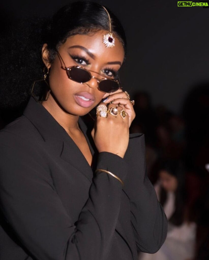 Actress Javicia Leslie HD Instagram Photos and Wallpapers January 2021 ...