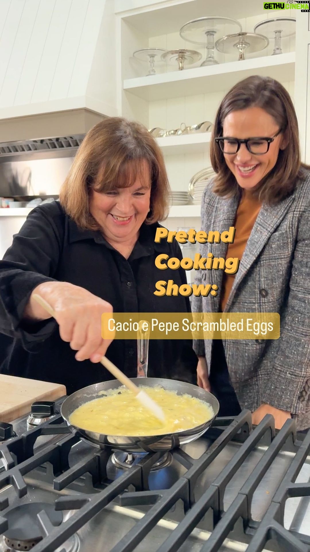 Jennifer Garner Instagram – #PretendCookingShow: Cacio e Pepe Scrambled ...