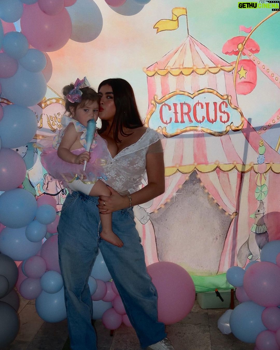 Actress Kalani Hilliker HD Instagram Photos and Wallpapers October 2023 ...