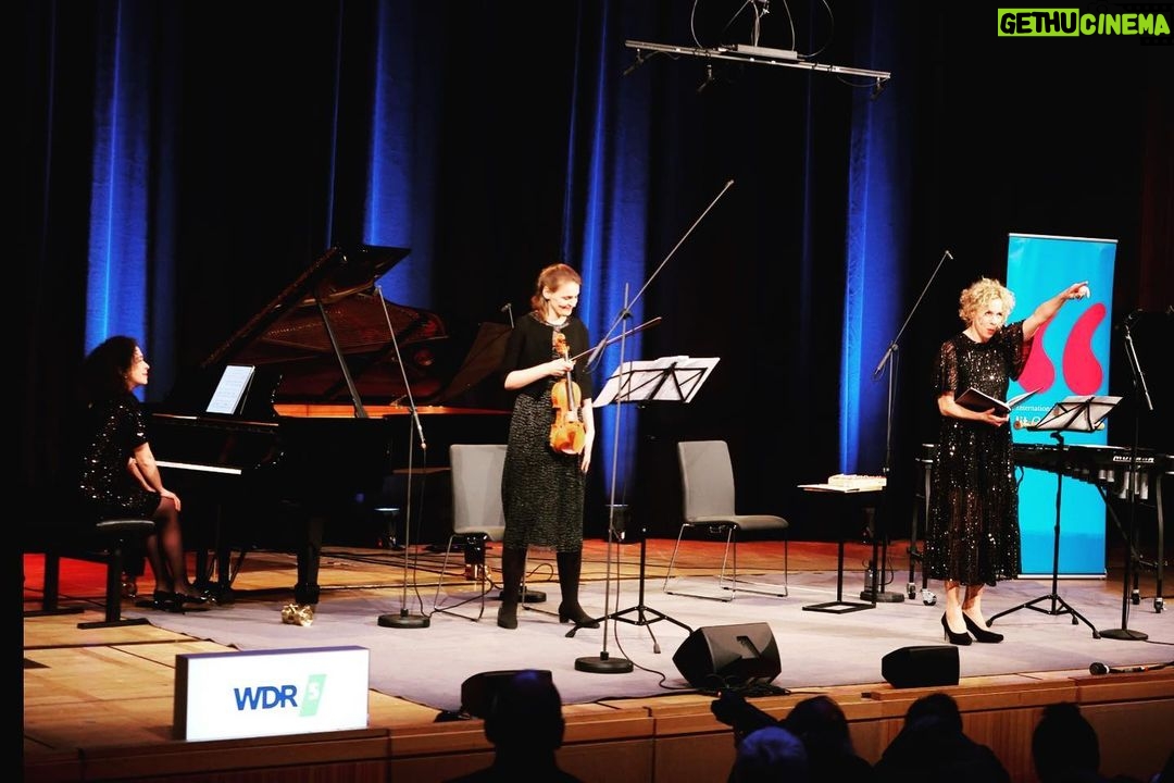 Katja Riemann Instagram – Danke, liebe @lit.cologne, dass wir bei euch ...