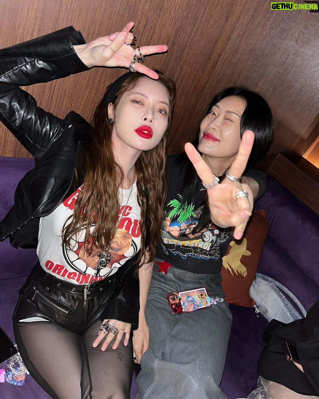 Kim Hyuna Instagram – 7년만이라니 대표님들 축하드려요👼🪽🤍 👍🏻 | Gethu Cinema