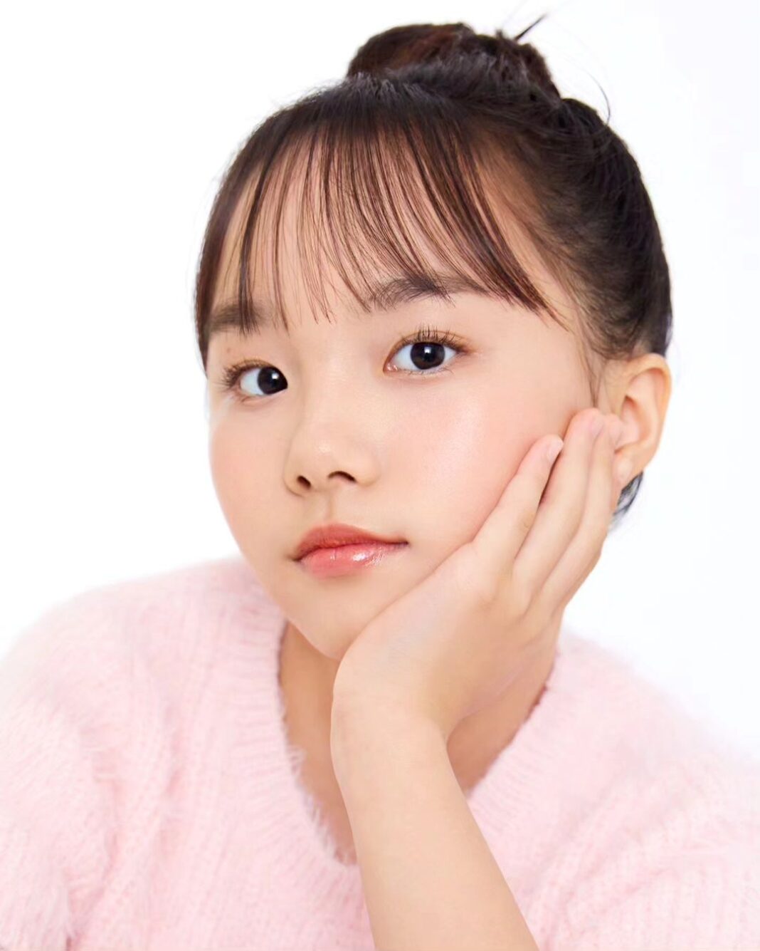 Actress Kim Ji-Yu HD Photos and Wallpapers January 2024 | Gethu Cinema